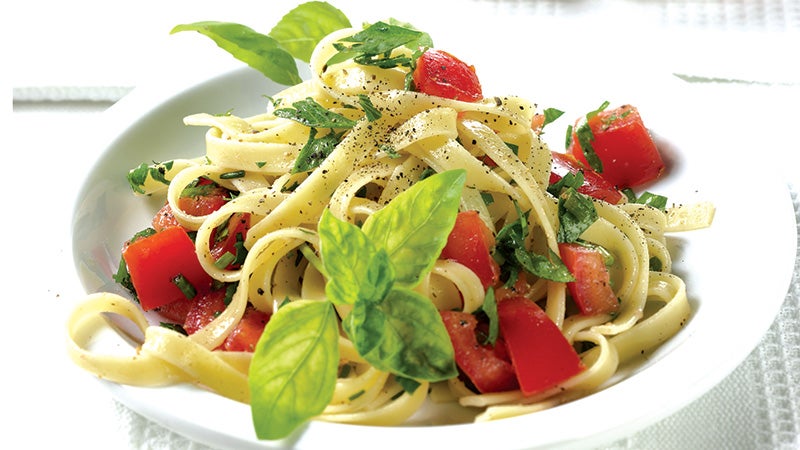 Fettuccine with Basil-Tomato Sauce Recipe | Fettuccine Caprese Recipe