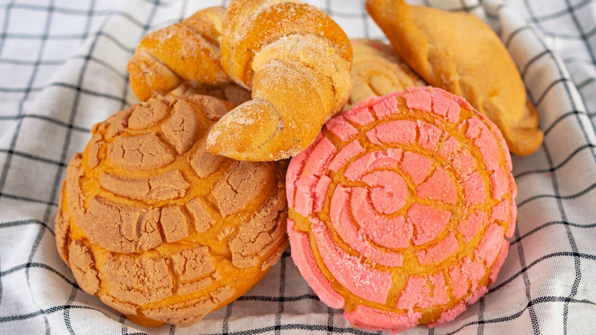 Vegan Pan Dulce – Nostalgic Meets Modern at Delicia's in Los Angeles